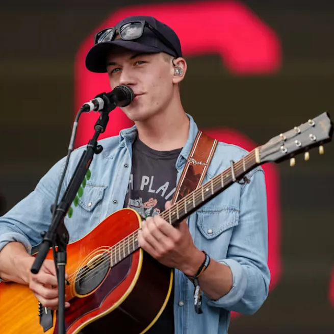 Sam Barber Age – Complete Biography, Career, Net Worth & Lifestyle ...